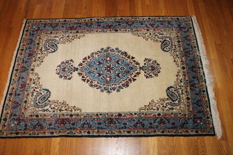 Persian Wool Rug - Auction Ohio