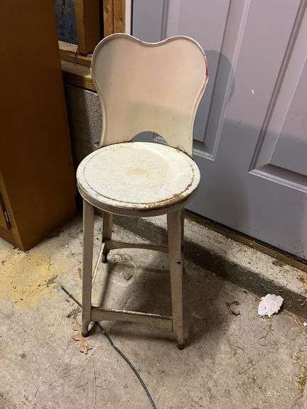Metal Stool - Auction Ohio