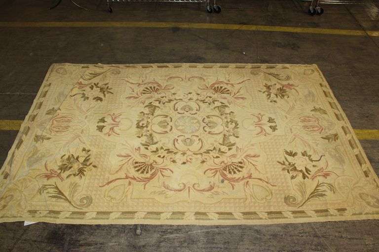 Floral Hooked Loop Wool Rug - Auction Ohio