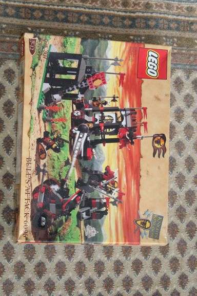 LEGO 6096 Knights Kingdom Bull's Attack - Auction Ohio