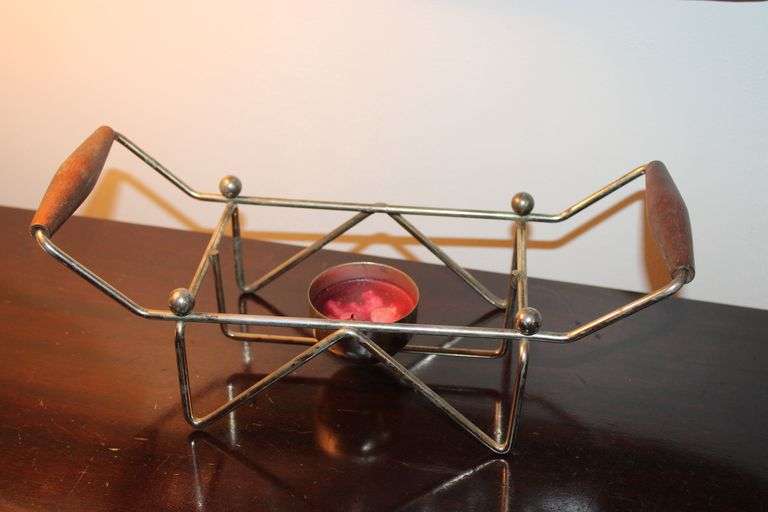 MCM Baking Dish Stand - Auction Ohio