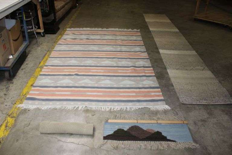Rug/Runner/Handwoven Tapestry - Auction Ohio