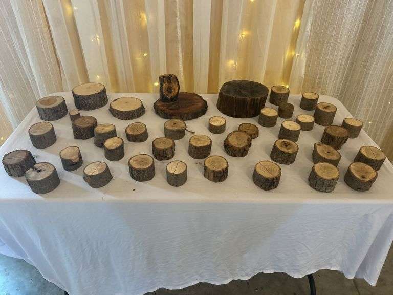 Live Edge Wood Centerpiece Rounds - Auction Ohio