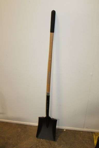 Silverback Square Head Shovel - Auction Ohio