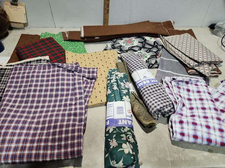 Assorted Crafting Material - Auction Ohio