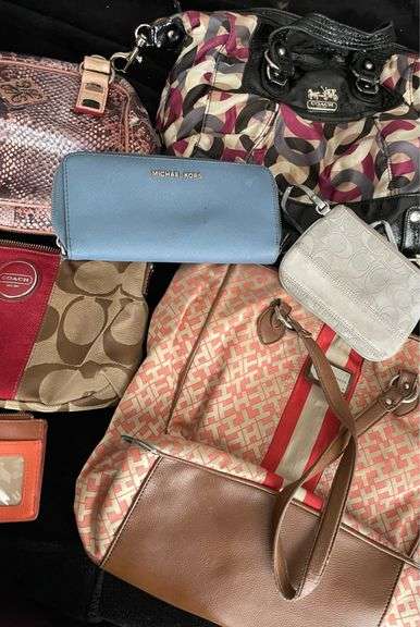 Lot of Designer purses - Auction Ohio