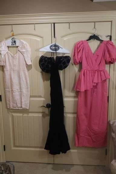 Bridesmaid or Party Dresses - Auction Ohio