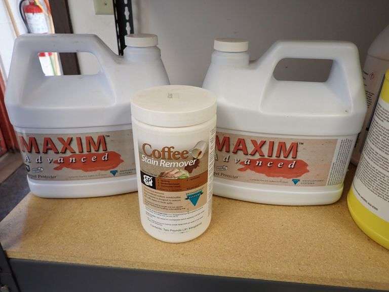 CARPET CLEANING CHEMICALS - ALL ARE NEW OR NEAR FULL - Auction Ohio