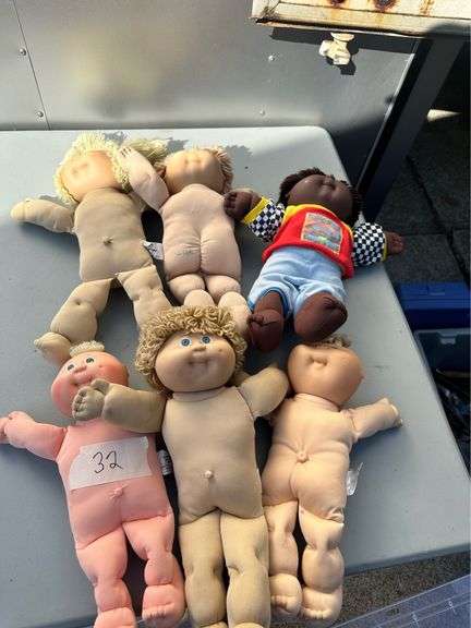Vintage Cabbage Patch & Cloth Dolls Lot - Auction Ohio
