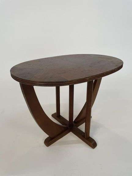 OVAL SIDE TABLE. - Auction Ohio