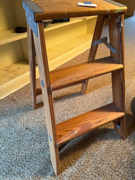 Three Step Ladder - Auction Ohio