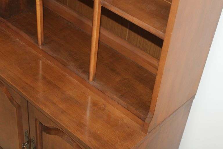 Colonial Bookcase - Auction Ohio