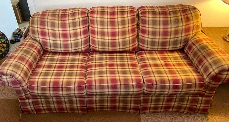 Broyhill Sofa - Auction Ohio