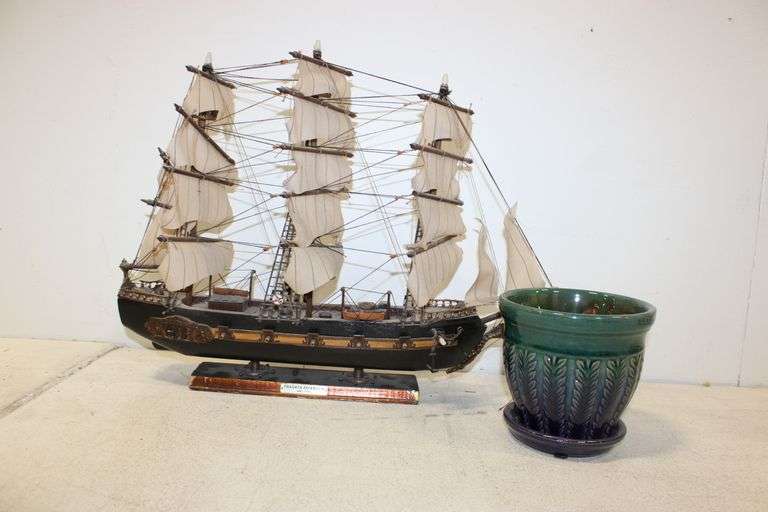 Vintage Model Ship - Auction Ohio