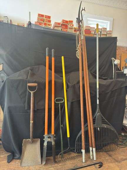 Long-Handled Tools - Auction Ohio