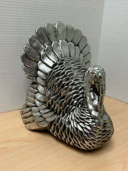 Turkey Centerpiece Decor - Auction Ohio