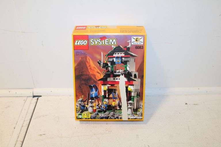 Lego Samurai Stronghold Set - Auction Ohio