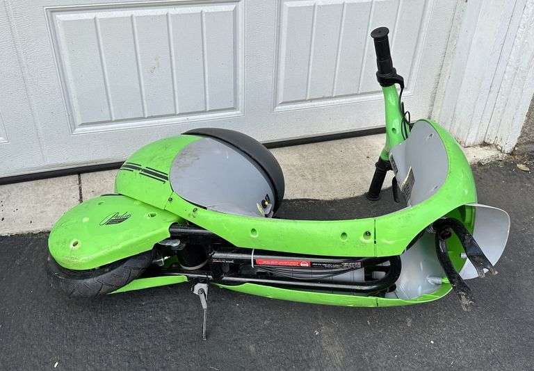 Pulse Performance Street Cruiser E-Motorcycle Scooters - Auction Ohio