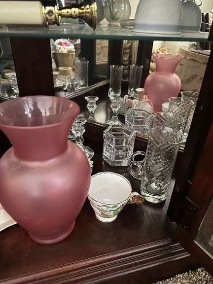 Assorted glassware lot - Auction Ohio