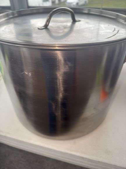 Large Metal Stock Pots. - Auction Ohio