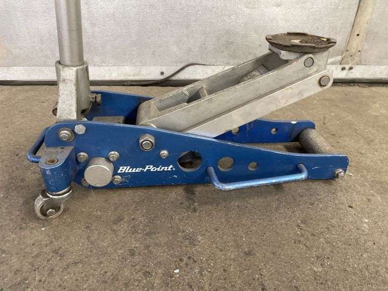 Blue Point 1.5-Ton Hydraulic Jack - Auction Ohio