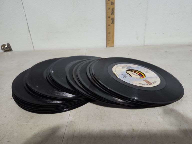 20 Assorted 45 Records See Photos - Auction Ohio