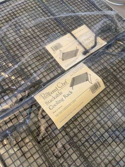 Pampered Chef Cooling Racks & More - Auction Ohio