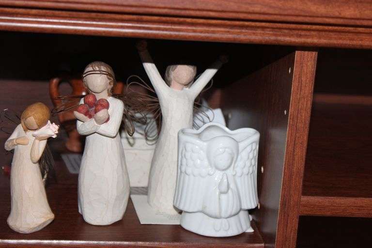 Willow Tree Figures & More - Auction Ohio