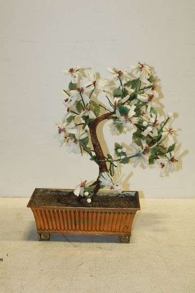 Vintage Jade Tree - Auction Ohio