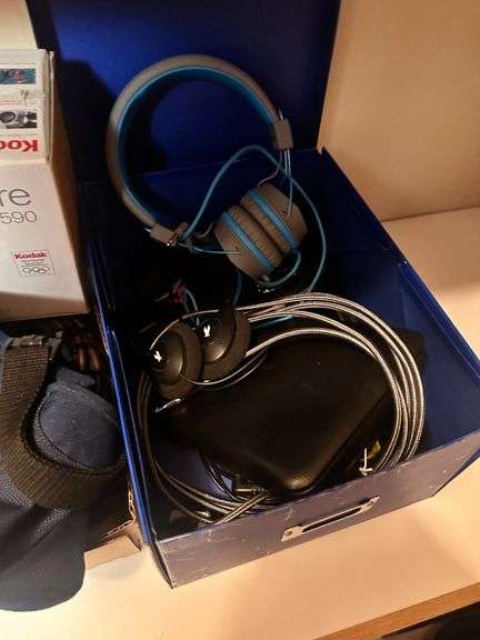 Assorted Electronics & Cameras - Auction Ohio