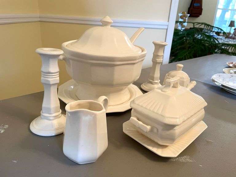 White Tureen & Dish Set - Auction Ohio