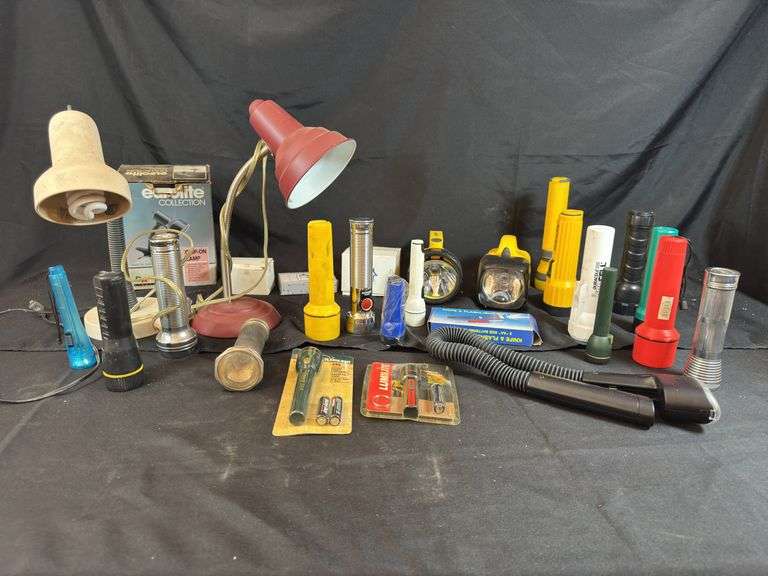 Flashlights & Lamps - Auction Ohio