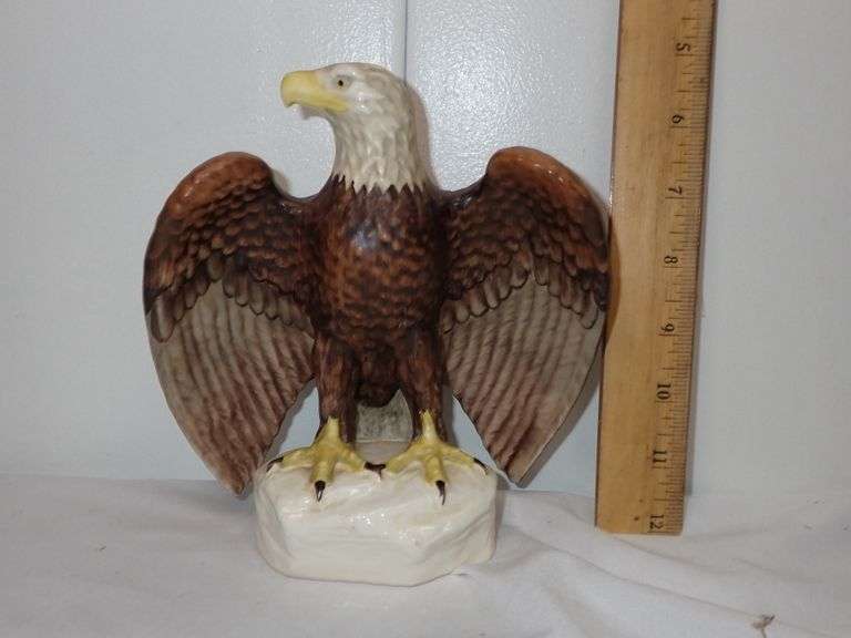 1975 GOEBEL W. GERMANY EAGLE FIGURINE 30516-17 - Auction Ohio