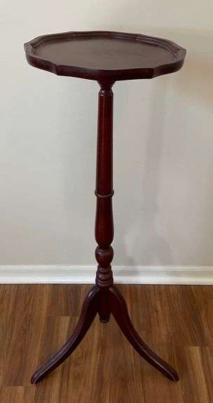 Plant Stand / Accent Table - Auction Ohio