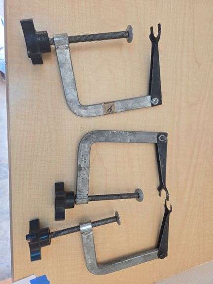 Small engine valve spring compressors - Auction Ohio