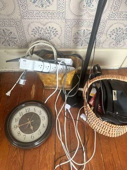 Assorted electronics - Auction Ohio