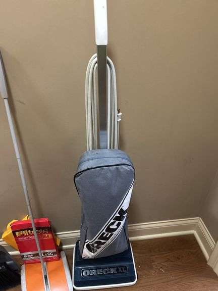 Sweeping & Vacuuming - Auction Ohio