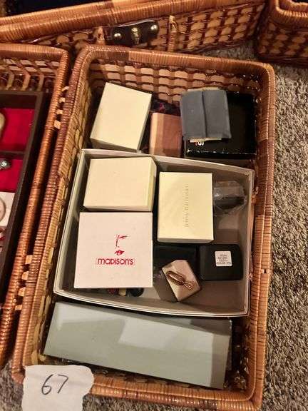 Set of four vintage wicker storage cases - Auction Ohio
