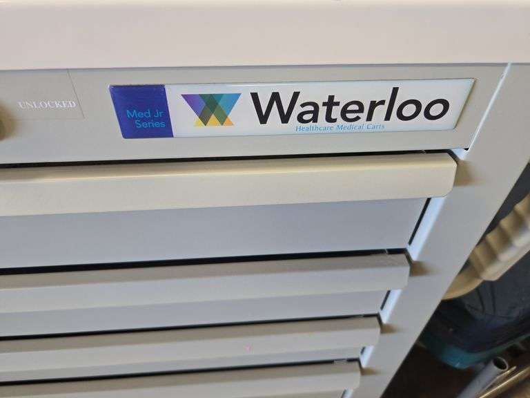 Waterloo 5 drawer medical cart - Auction Ohio