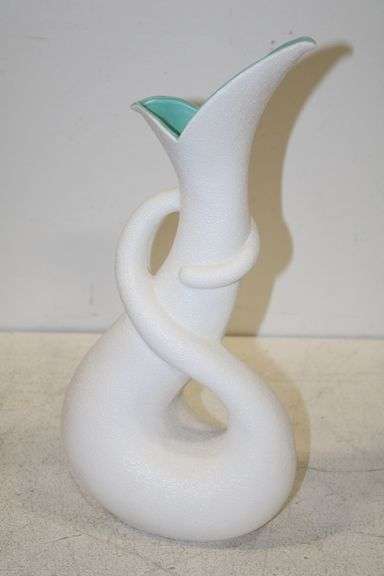 MCM Serpentine Vase - Auction Ohio