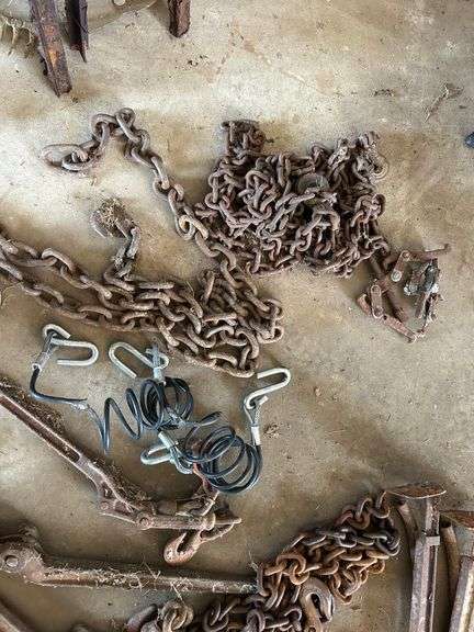 Chains and binders - Auction Ohio