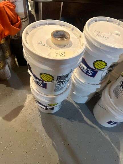 storage buckets - Auction Ohio