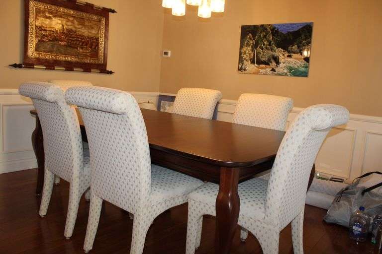 Amish Cherry Dining Table & Parson's Chairs - Auction Ohio