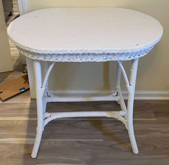 Wicker Accent Table - Auction Ohio