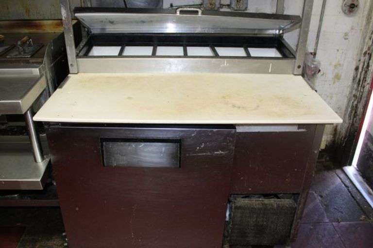 True TPP-44 Prep Cooler with Small Metal Rack Included - Auction Ohio