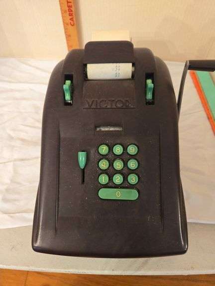 Antique victor adding machine - Auction Ohio