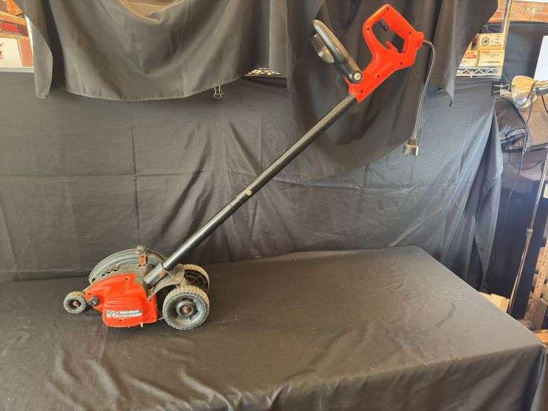 Black & Decker Edger - Auction Ohio