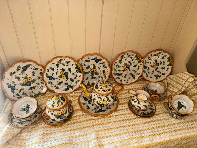 ceramic dishware set - Auction Ohio