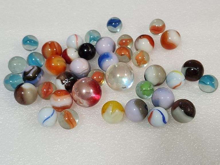 Assorted Vintage Marbles - Auction Ohio