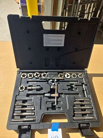 Napa tap and die set - Auction Ohio